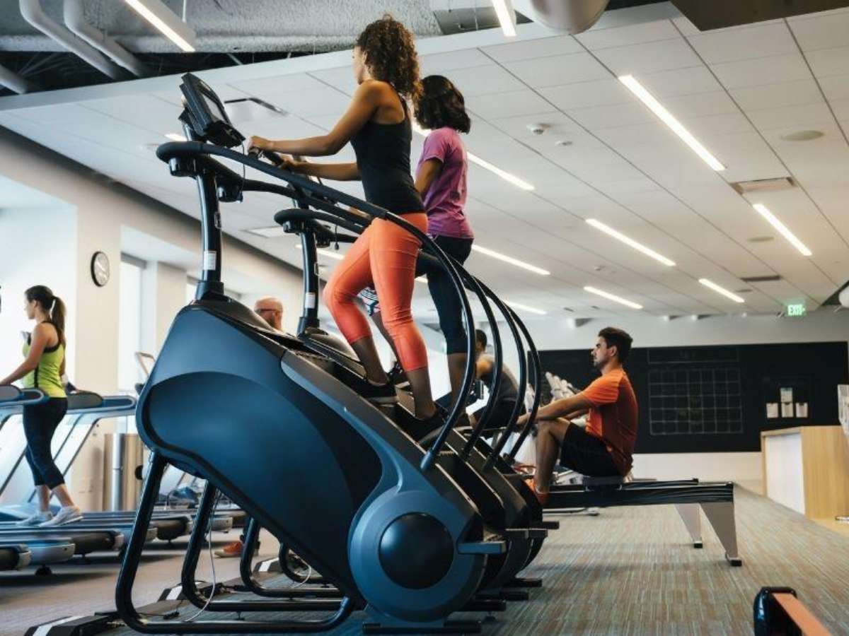 Stair Stepper Vs Elliptical: So sánh trực tiếp - YR Fitness